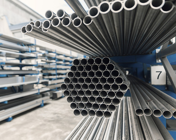 Galvanized vs. Carbon Steel: The Battle of the Pipes